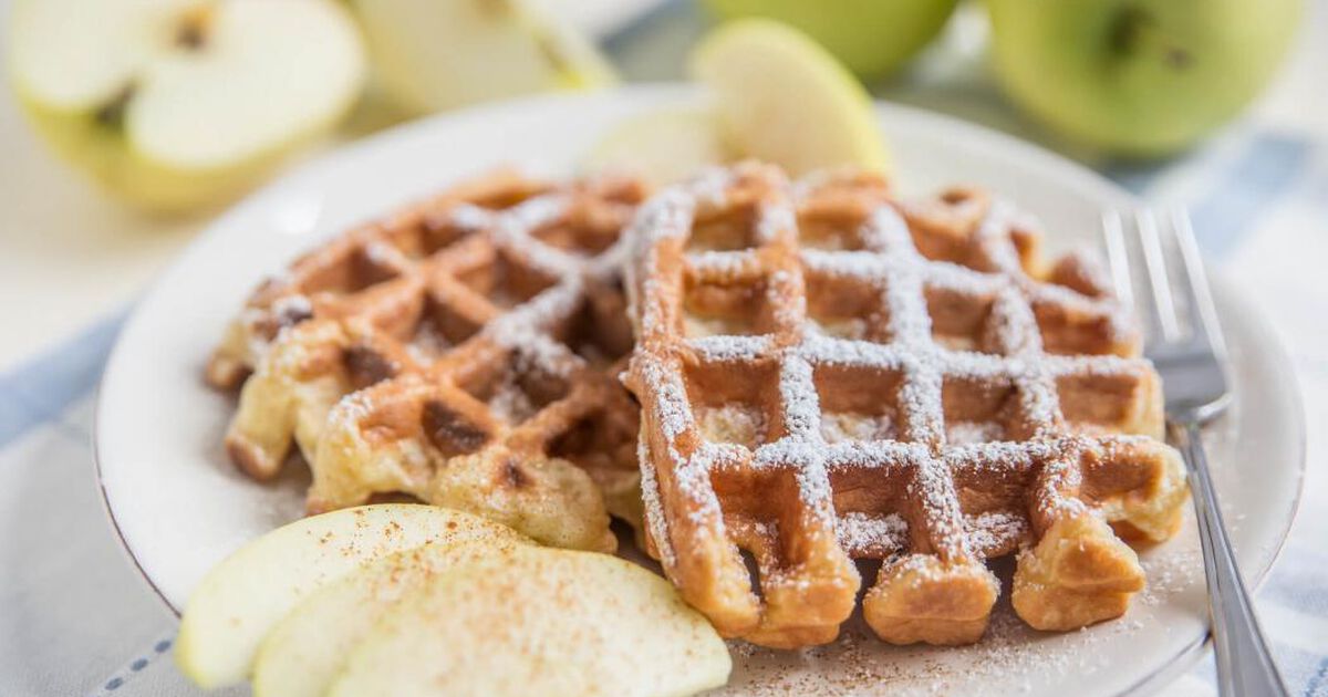Apple Walnut Waffles - Recipes - Cuisinart