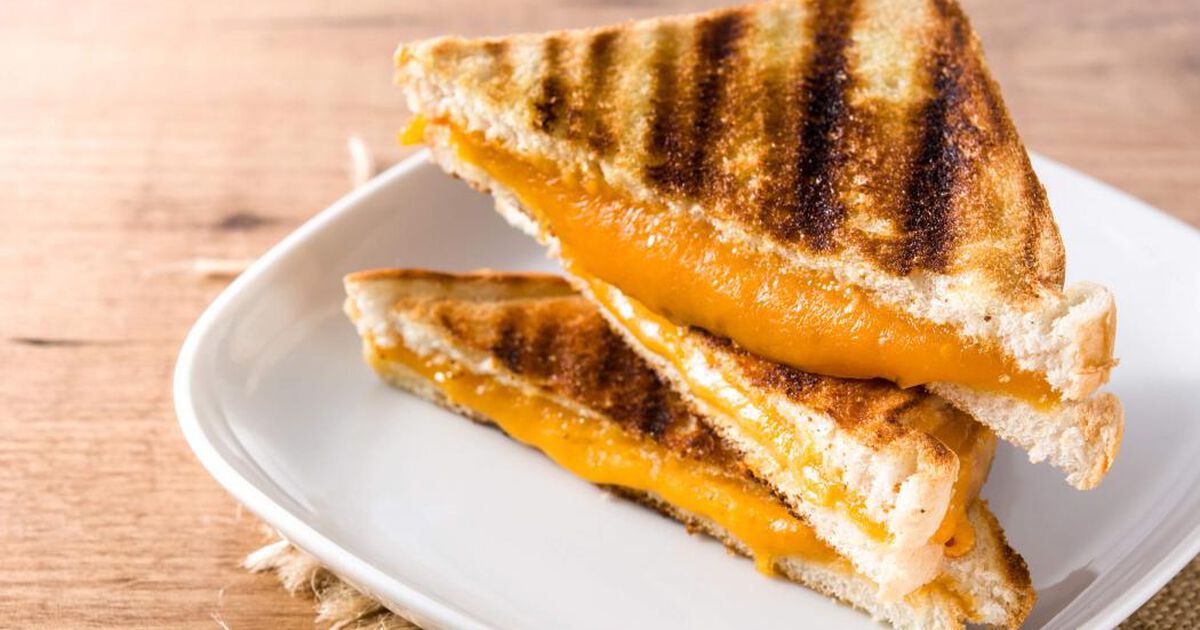 Two Cheese Tomato Grilled Cheese - Recipes - Cuisinart